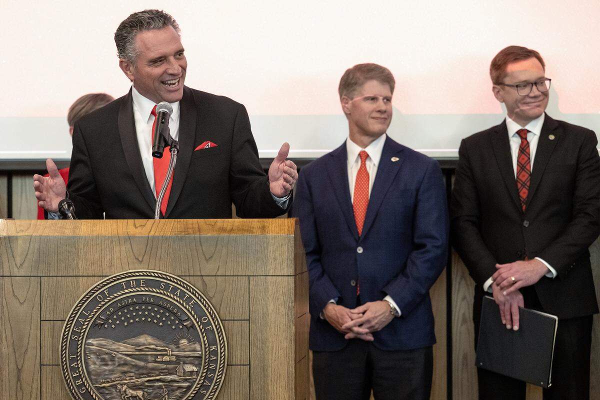 KC top stories: Costco conversion, 5 killings, Trump endorsement ...