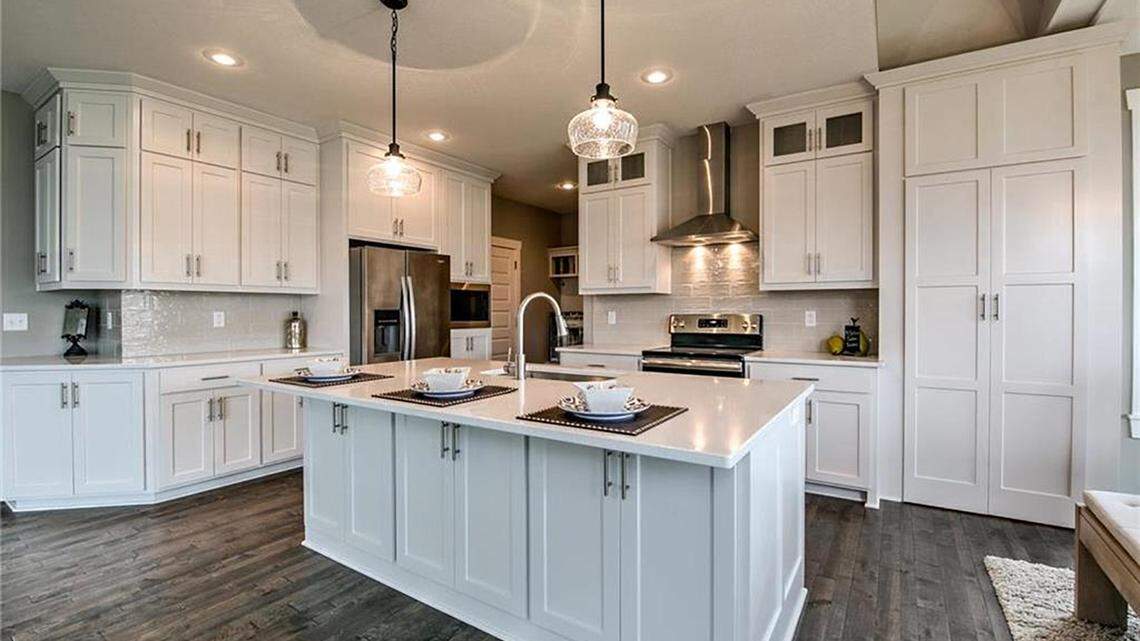Hunt Midwest Communities Feature Four Fall Parade of Homes Entries ...