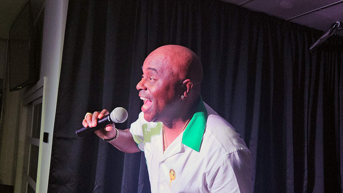 Alex Thomas brings laughs to Kansas City’s Harris Park | Kansas City Star