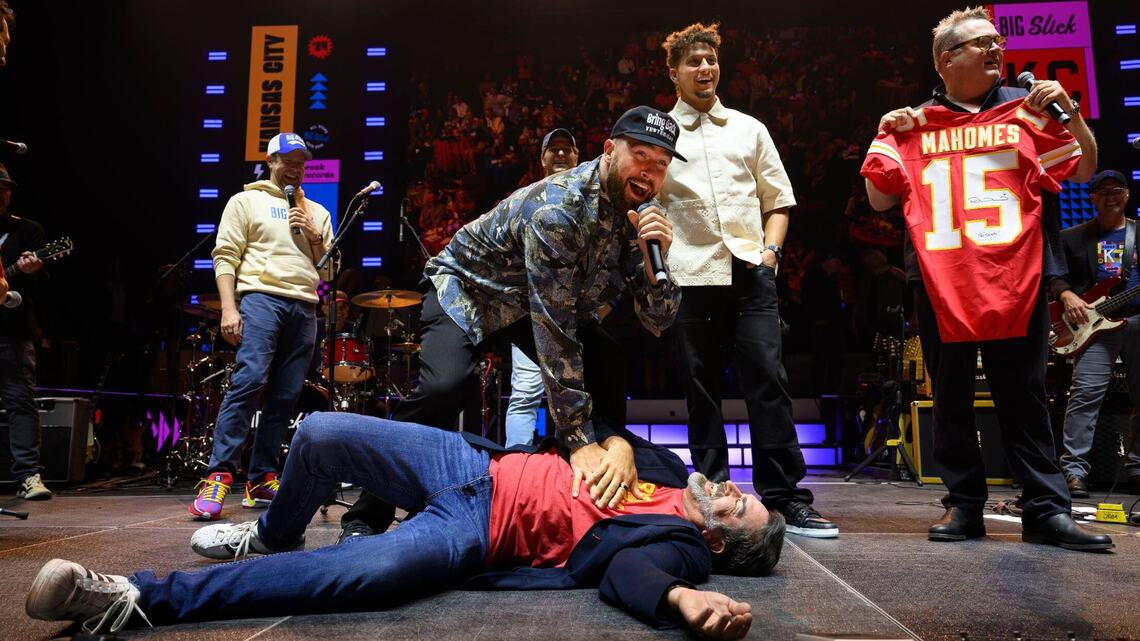 Rob Riggle reflects on KC sports’ incredible turnaround | Kansas City Star