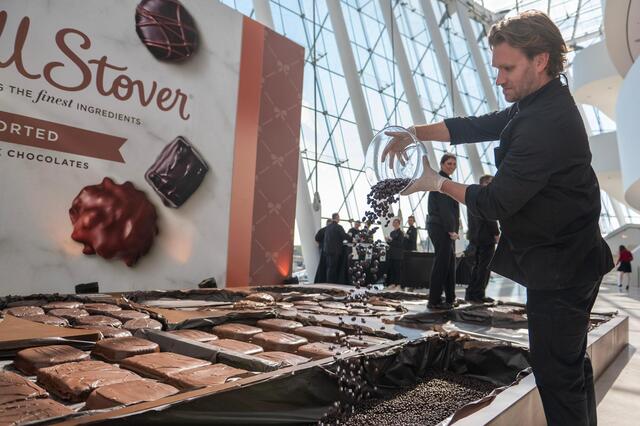 Russell Stover makes world’s largest box of chocolates | Kansas City Star