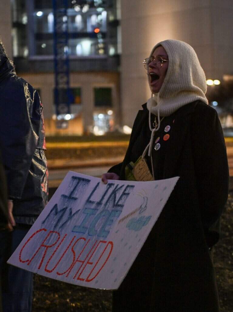 People gather outside KC city hall to remember Renee Good | Kansas City ...