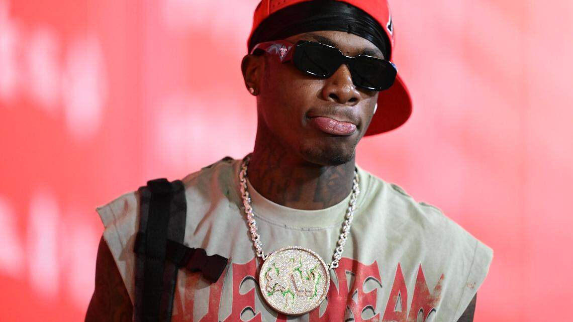 Mahomes, Worthy shrug off Bills' pre-snap tell in KC game | Kansas City ...