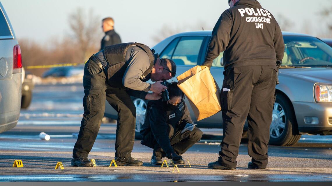 Police: man wounded in shooting at Independence Center | Kansas City Star