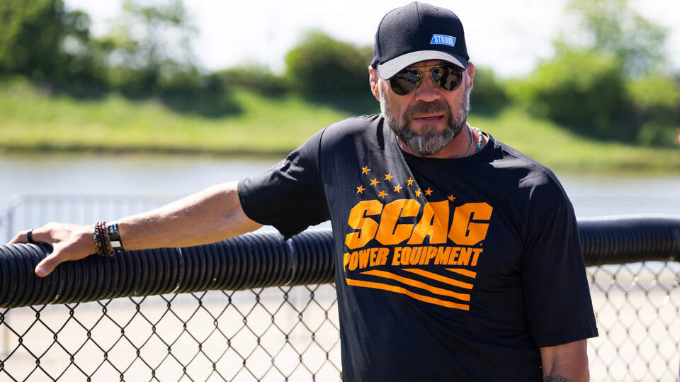 Randy Couture, UFC legend & actor hurt in racing crash in KC | Kansas ...