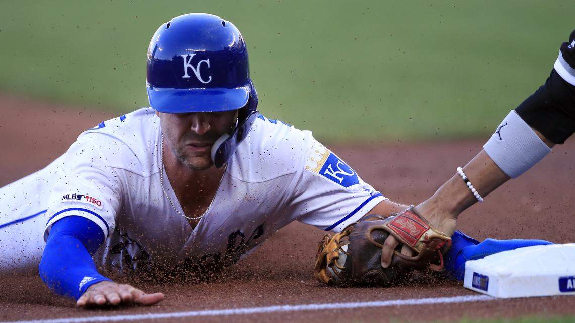 Whit Merrifield pens handwritten note to Braves rookie | Kansas City Star