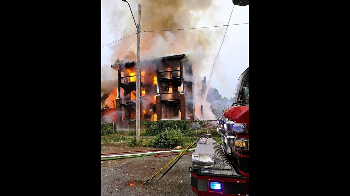 Neighboring home ignites after Kansas City apartment fire | Kansas City ...