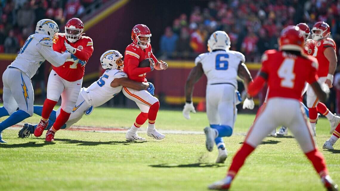 Chiefs eliminated from playoff race as stunned KC fans react | Kansas ...