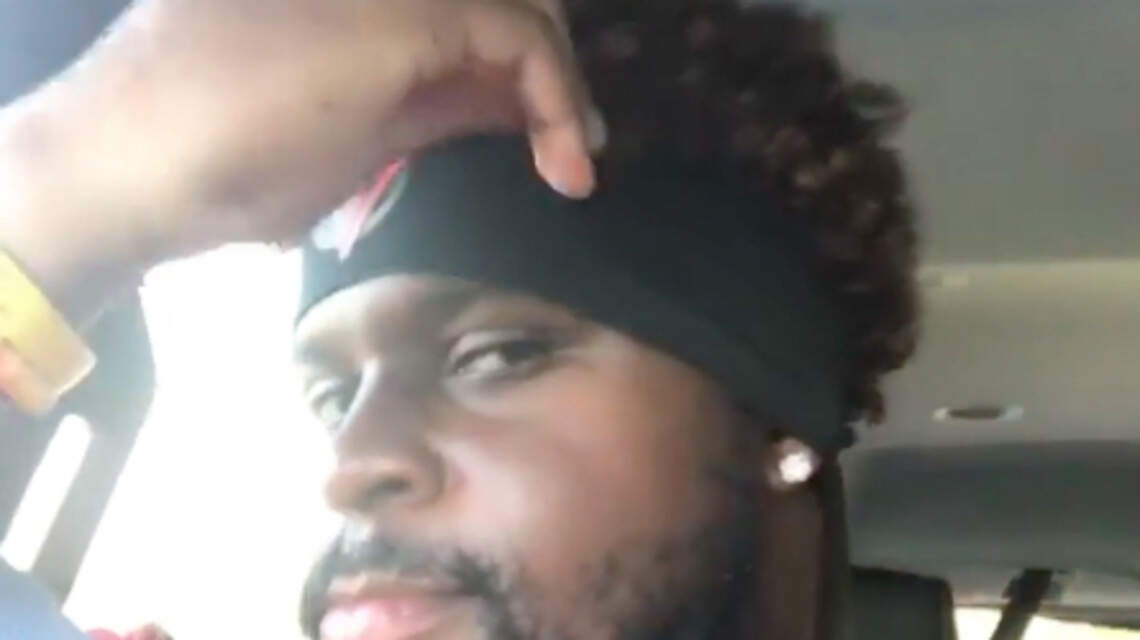 Chiefs’ Reggie Ragland has fun with Patrick Mahomes wig | Kansas City Star