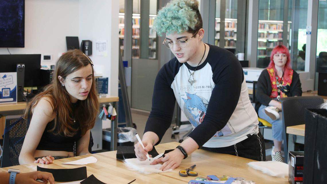 These teen library workshops put ‘play’ in art of costuming | Kansas ...