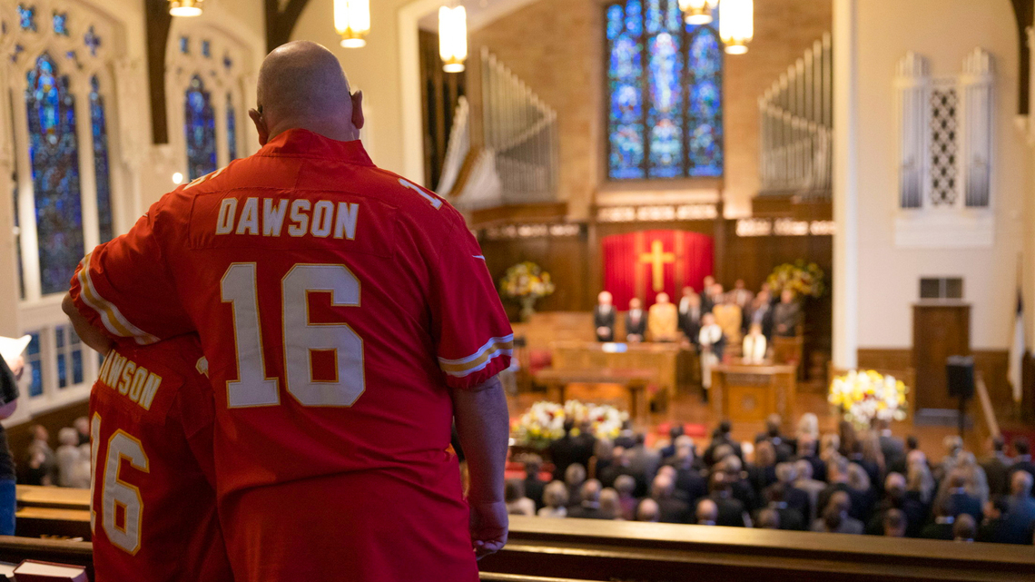 Photos and video of former Kansas City Chiefs quarterback Len Dawson’s ...