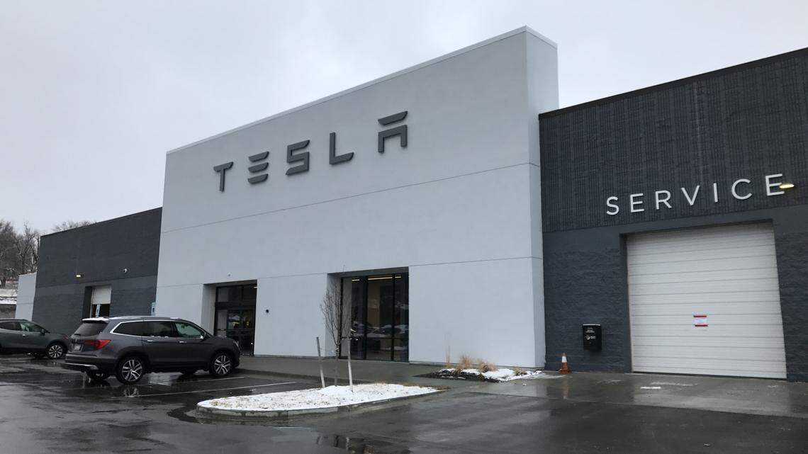 Tesla closes on the Country Club Plaza, reopens in south KC | Kansas ...