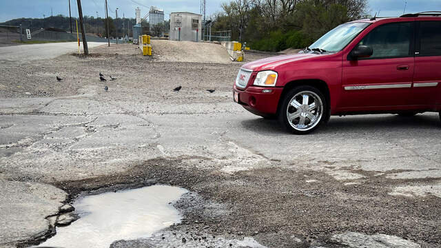 How to report potholes on Kansas City MO and KS roads | Kansas City Star