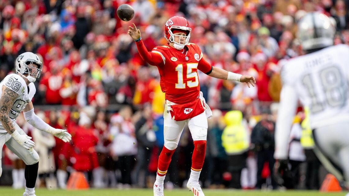 Chiefs QB Patrick Mahomes calls out one issue for KC offense | Kansas ...