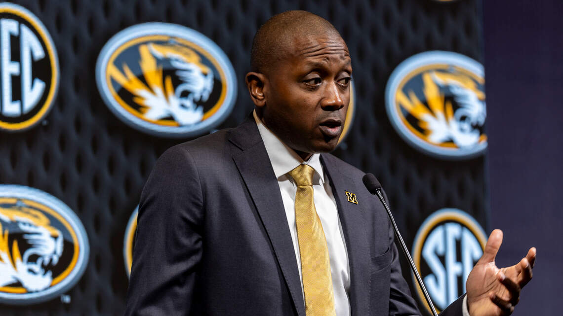 Missouri Tigers basketball coach Dennis Gates 2024-25 season | Kansas ...