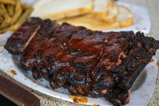 Sorry, Josh Hawley, LC’s Bar-B-Q ribs are the best in KC | Kansas City Star
