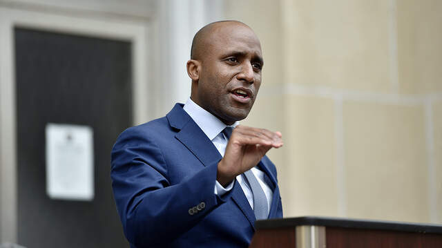 KC officer did ‘unauthorized’ search of mayor: prosecutors | Kansas ...