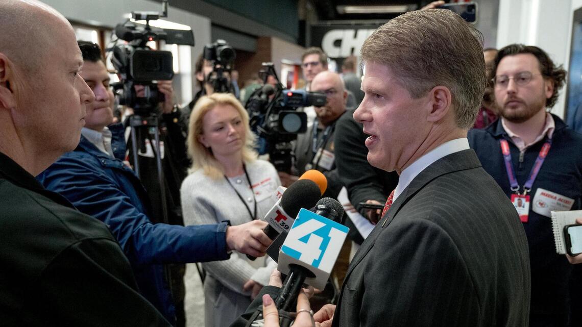 KC Chiefs, NFL owner Clark Hunt grade poorly in NFLPA report | Kansas ...