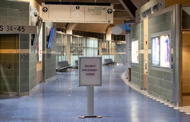 Kansas City airport shuts down old terminal: Photos | Kansas City Star