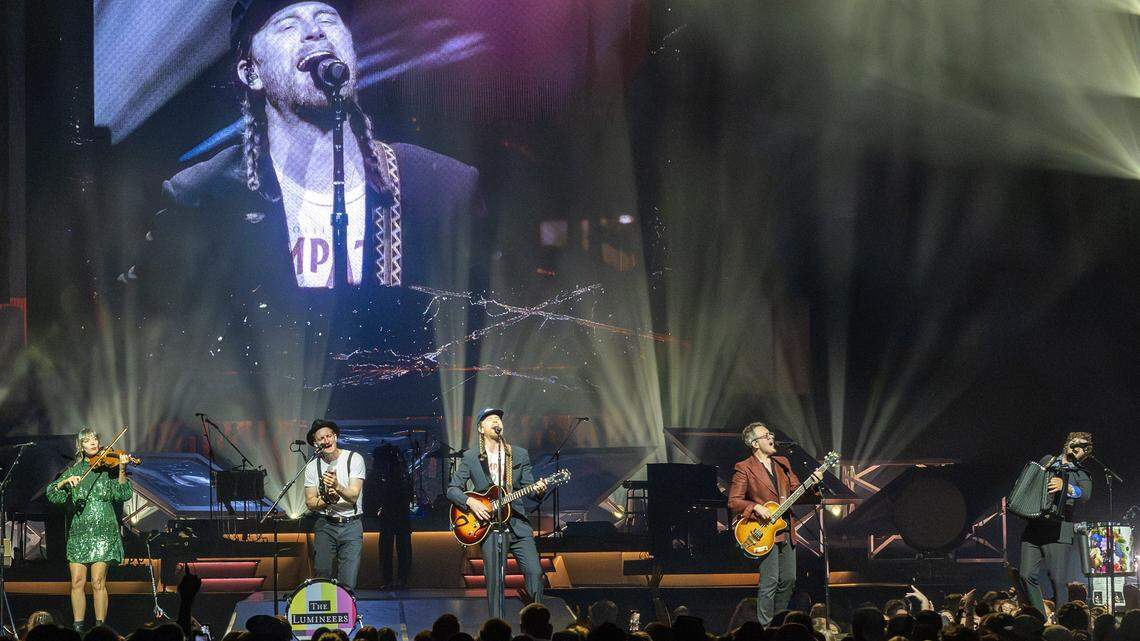 Raw emotion shines in The Lumineers' Kansas City concert | Kansas City Star