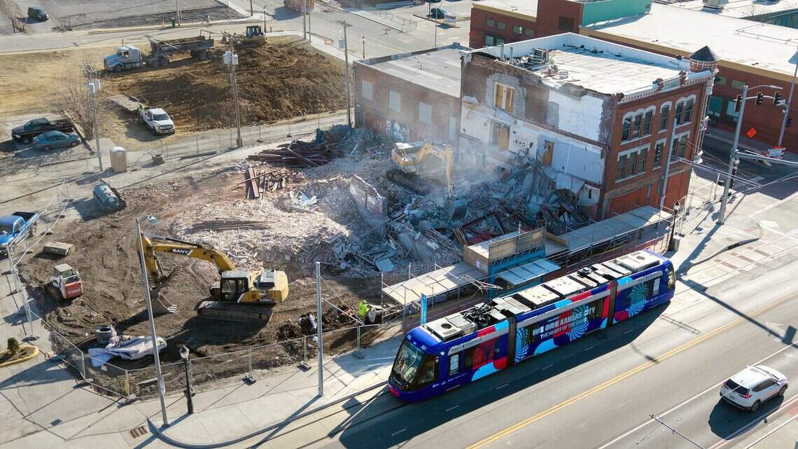 Watch historic KC building get demolished on Main Street | Kansas City Star