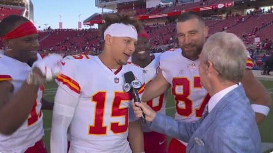 Chiefs players crash Patrick Mahomes postgame interview | Kansas City Star