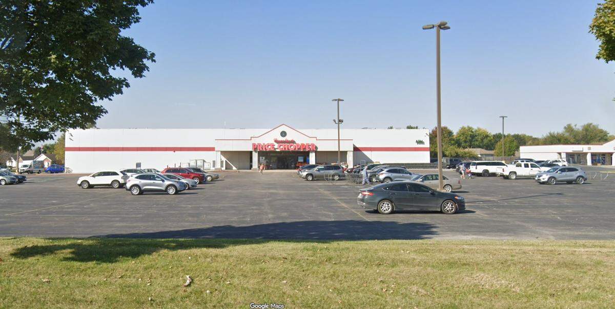 Small Missouri community shaken by rare homicide outside store | Kansas ...