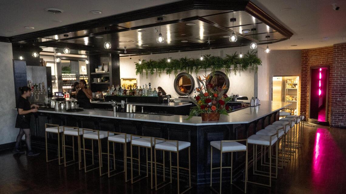 Privee Restaurant and Lounge in KC faces lawsuits, closing | Kansas ...