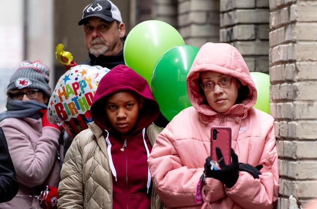 KC community mourns 5-year-old who fell from high rise | Kansas City Star