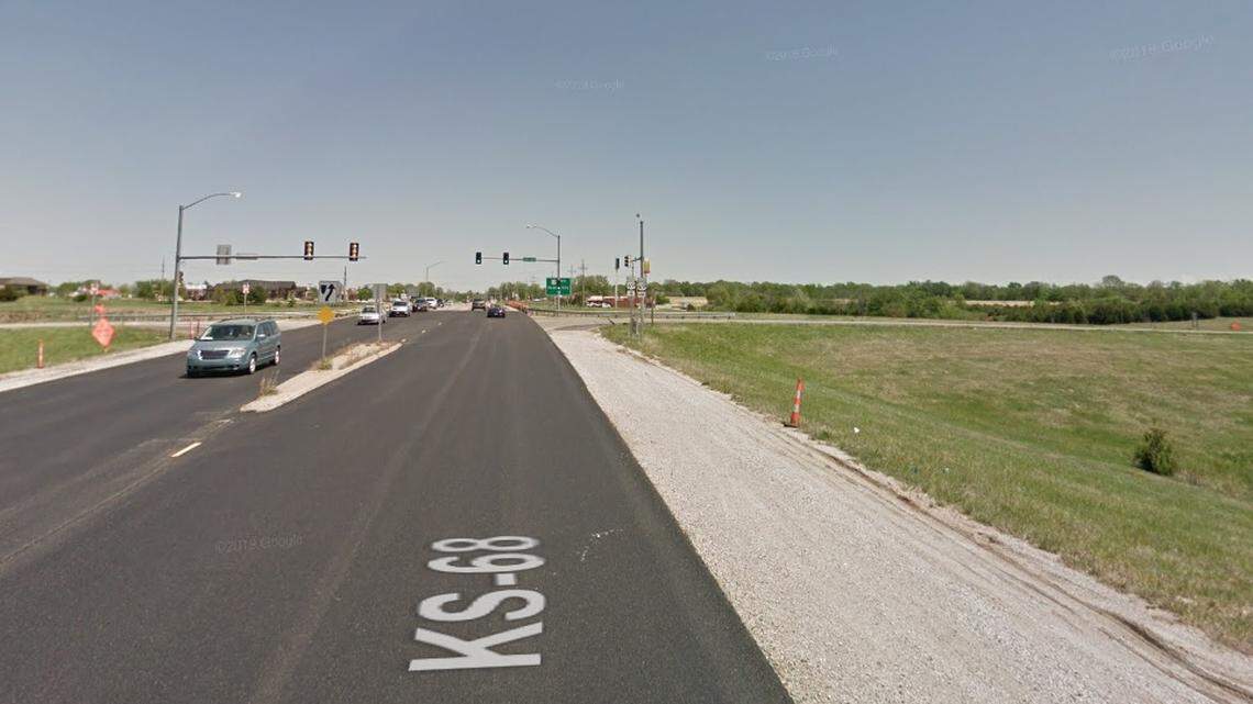 Kansas man who allegedly fired at cop faces federal charge | Kansas ...