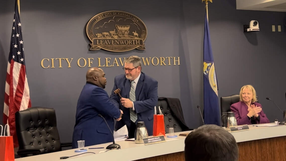 Leavenworth, KS mayor steps down amid vote controversy | Kansas City Star