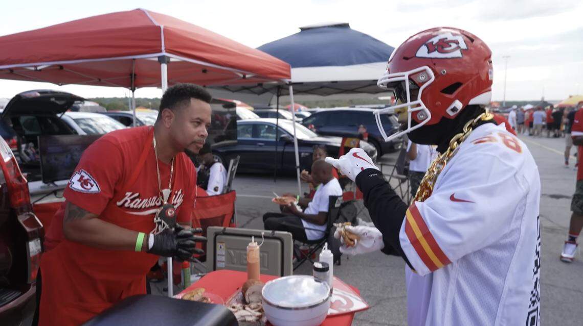 Chiefs send secret VIP to Arrowhead tailgates, new series | Kansas City ...