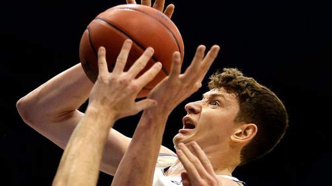 Former transfer Hunter Mickelson makes a case for more minutes in ...