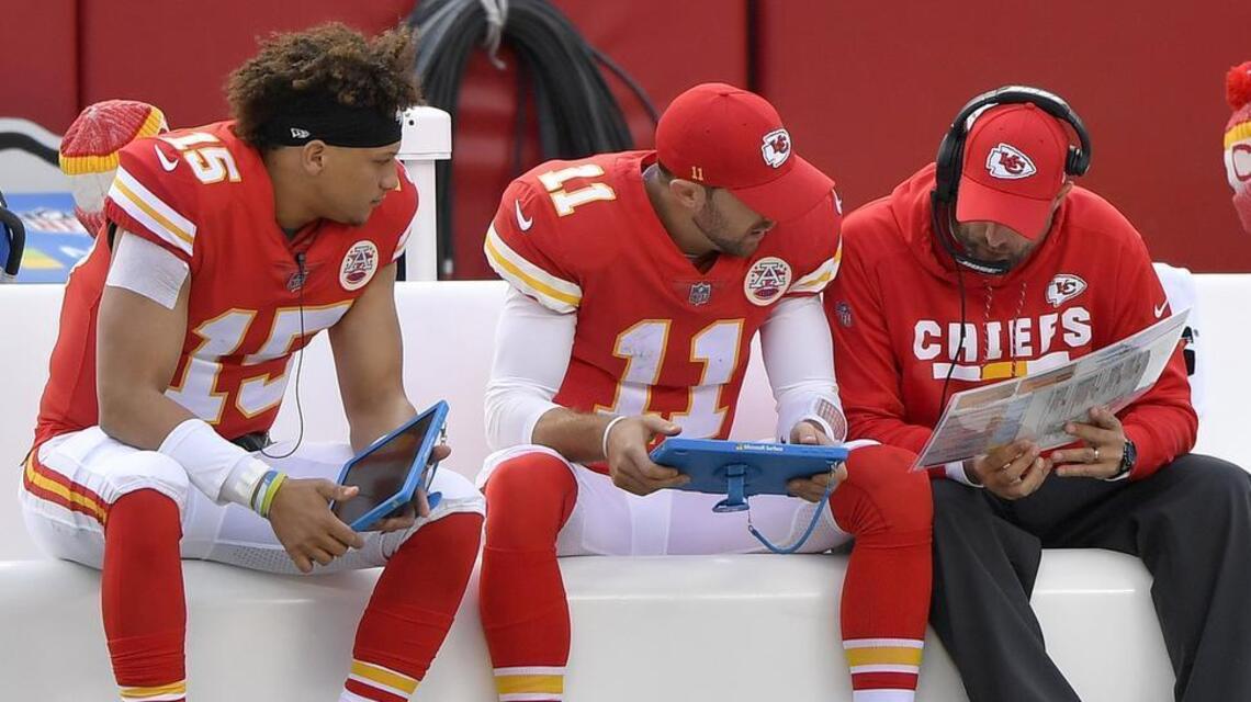 Alex Smith glad he wasn’t “pitted against” Mahomes in KC | Kansas City Star